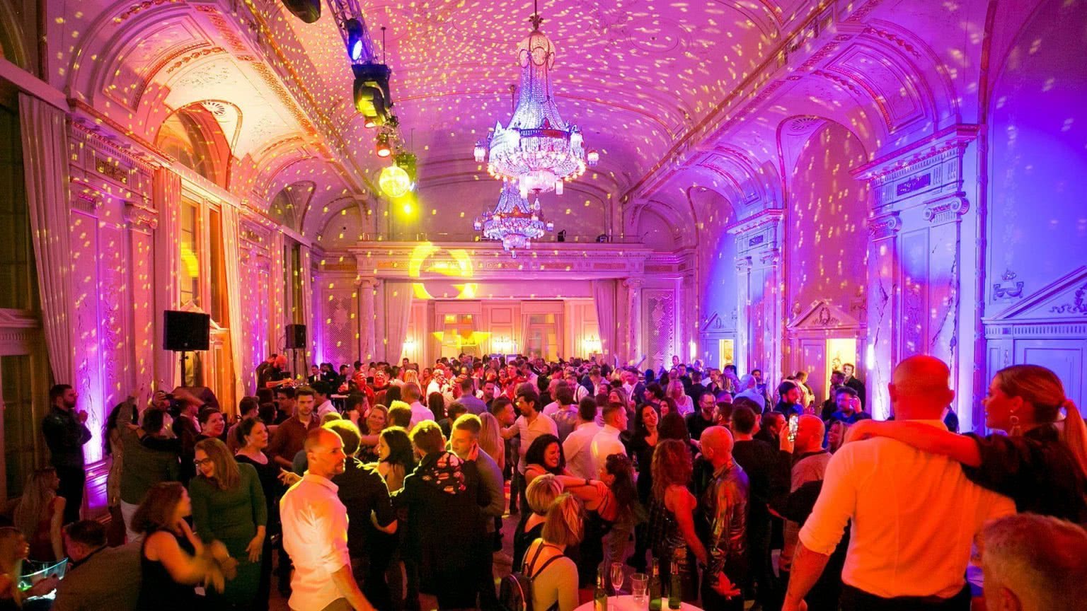 Kultur » Casino Bern » Konzert, Comedy, Satire, Talk und Dinner-Show